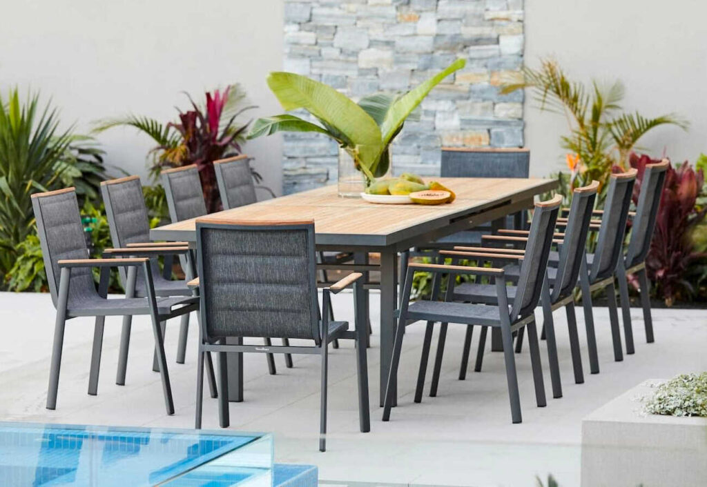 11 Best Extendable Outdoor Tables For Dining | Making Home