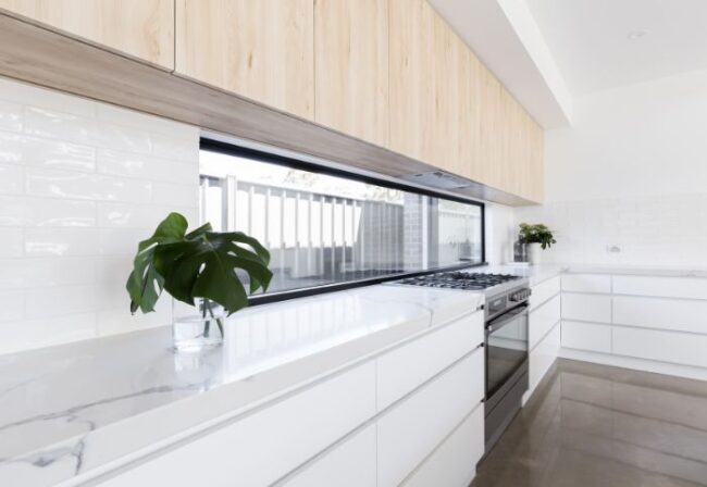 15 Of The Best Kitchen Window Splashback Ideas | Making Home