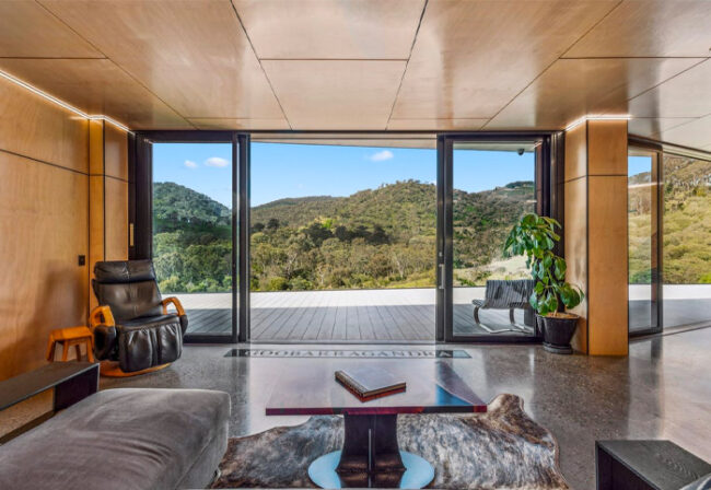 The Amazing 'Earth House' With A Mowable Roof - Making HOME